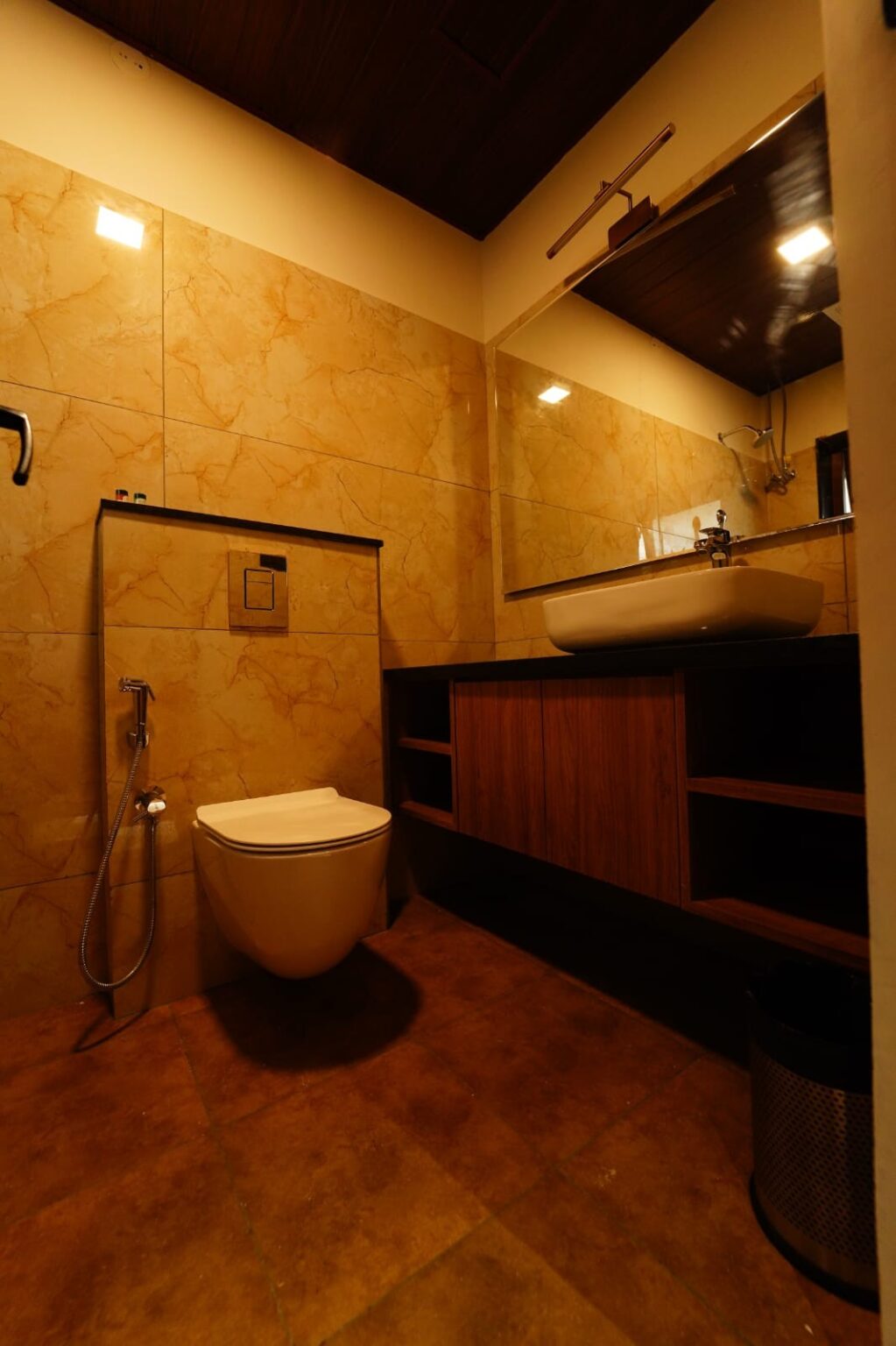 AC Suite Room - ‎ ‎ ‎‎ RR Retreat